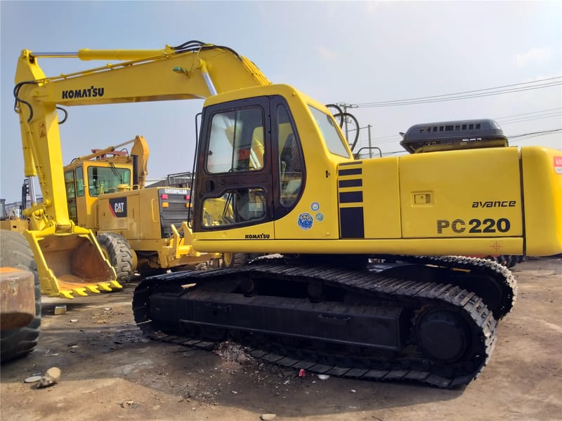 همه چیز در مورد بیل مکانیکی کوماتسو PC220-7 - روت کالا